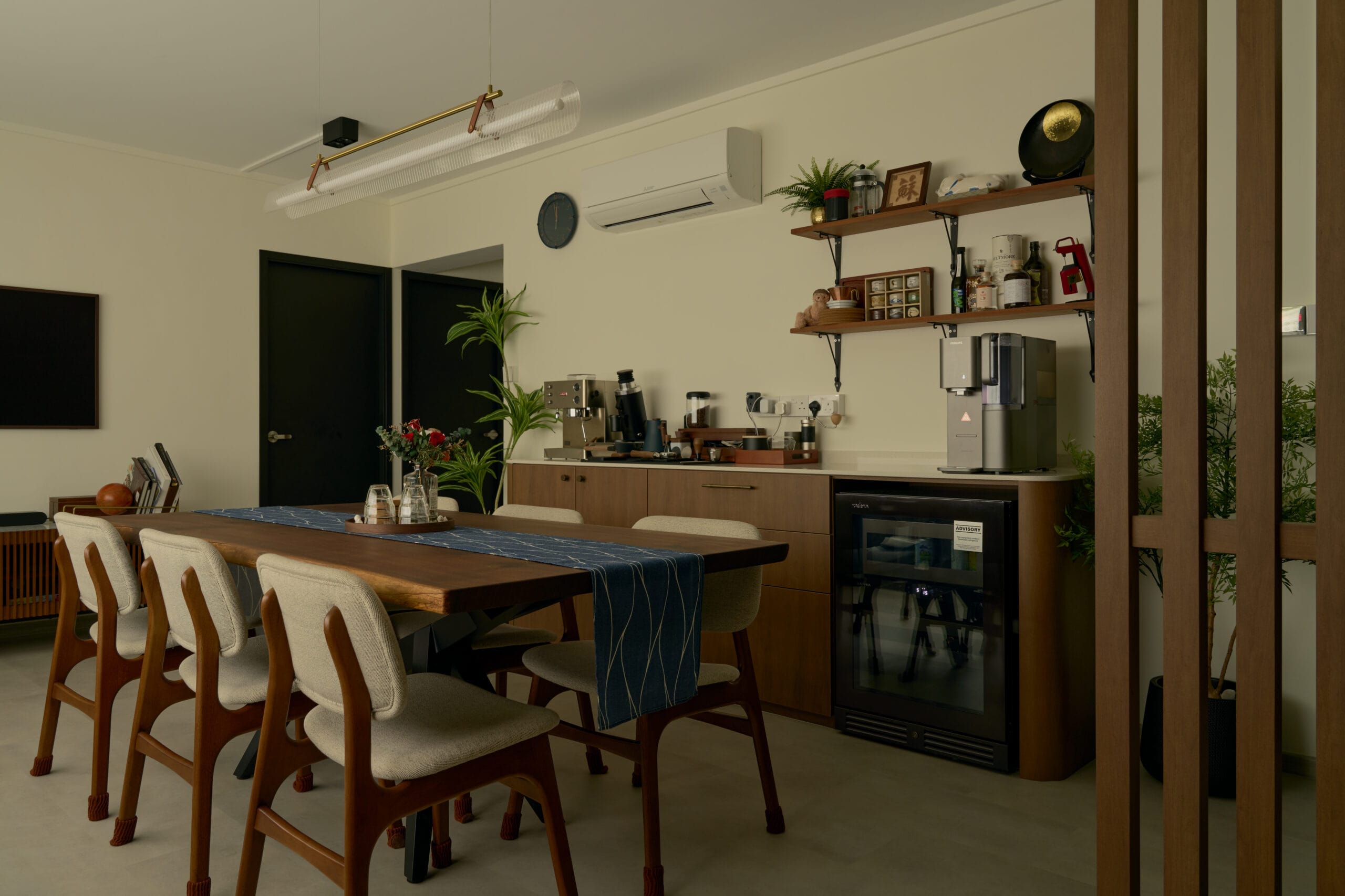 Mid-Century Modern Cafe | BuildBuilt Residential Project